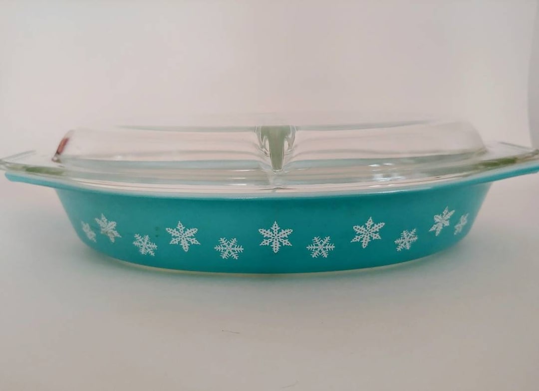 Vintage Pyrex Turquoise Snowflake Casserole Dish - Pyrex Covered ...