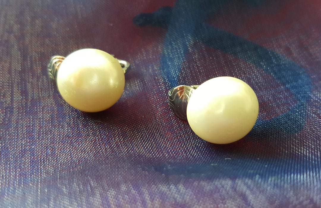 Multiples!! Vintage Sarah Coventry Classic "button Pearl" Simulated ...