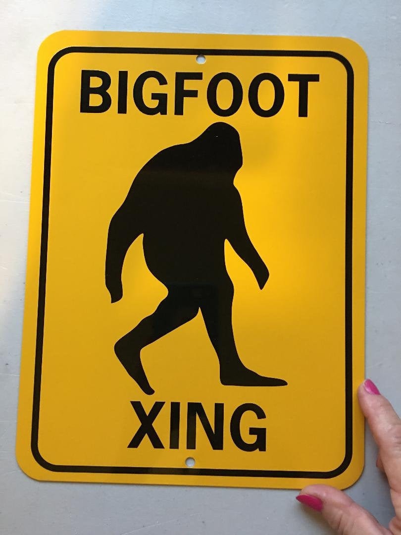 Bigfoot Xing Funny Bigfoot crossing Sign 9x12 inch Aluminum | Etsy