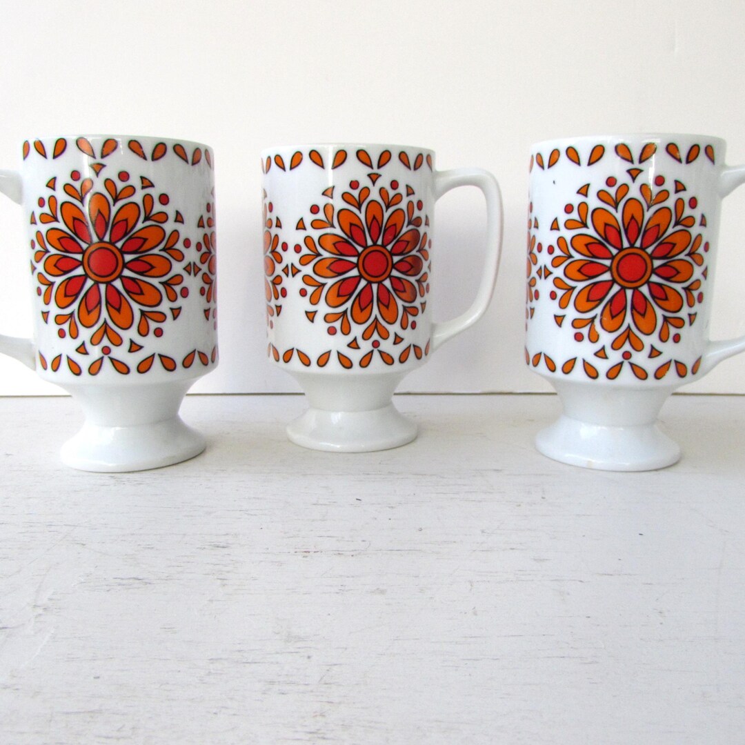 Vintage Groovy Coffee Mugs - Abstract Orange Floral Design - White and ...