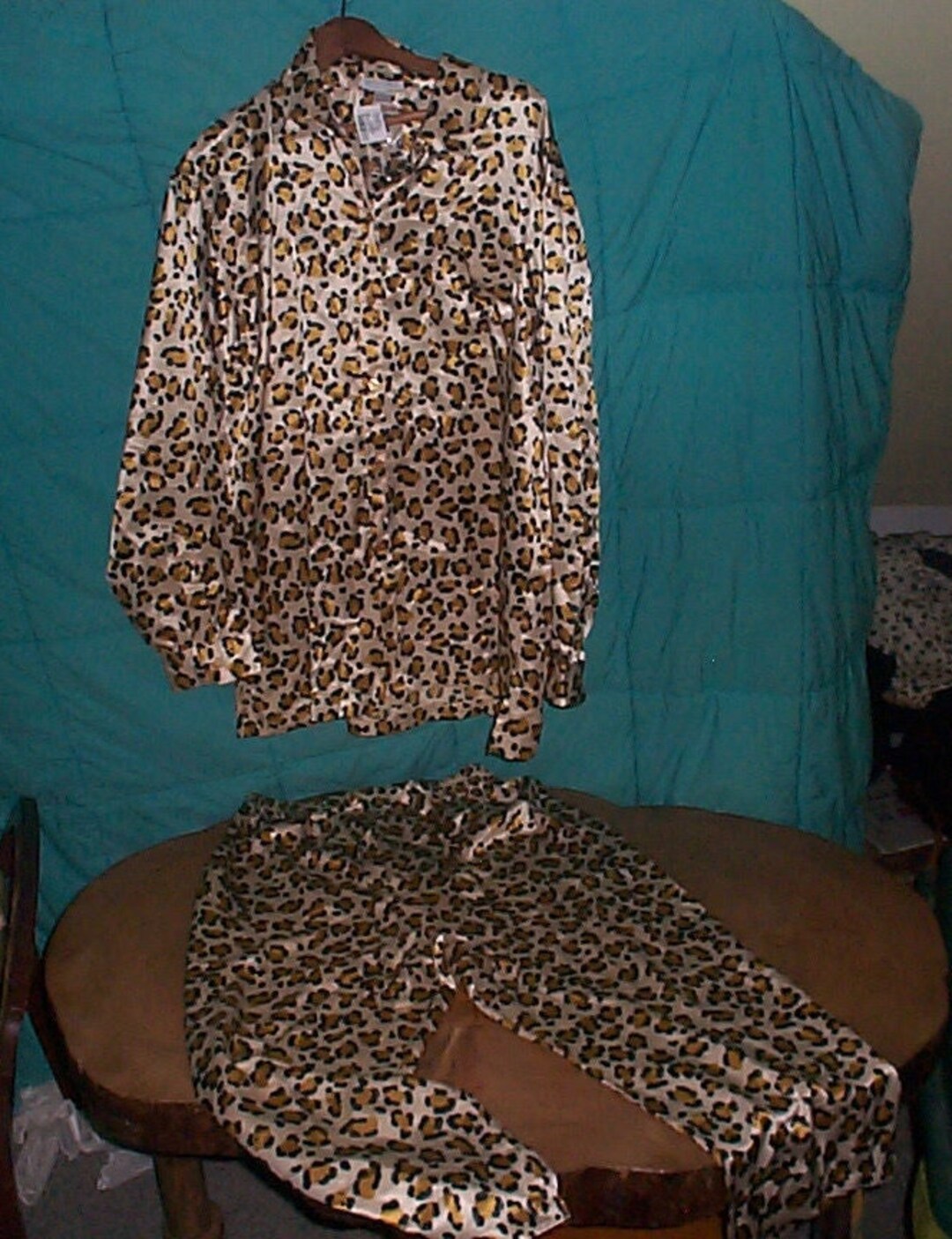 Silky Leopard Print Pajama Set Ladies Sz L Leopard Lounging Pajama Set ...