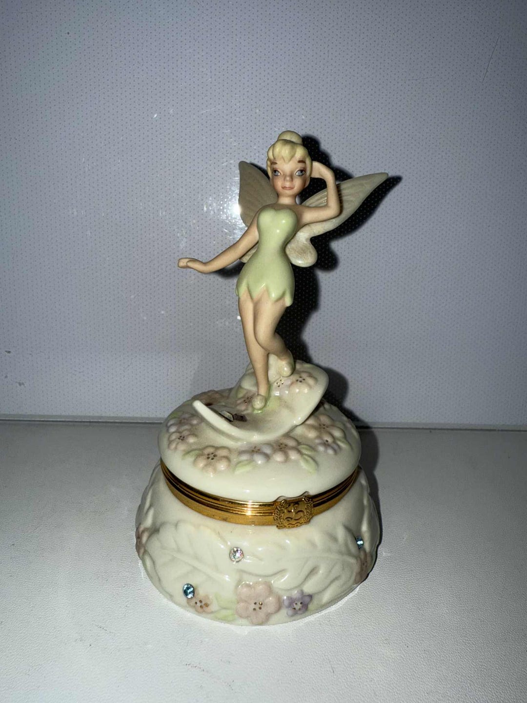 Lenox Tinker Bell Anniversary Treasure Box With Necklace Charm – Broken ...
