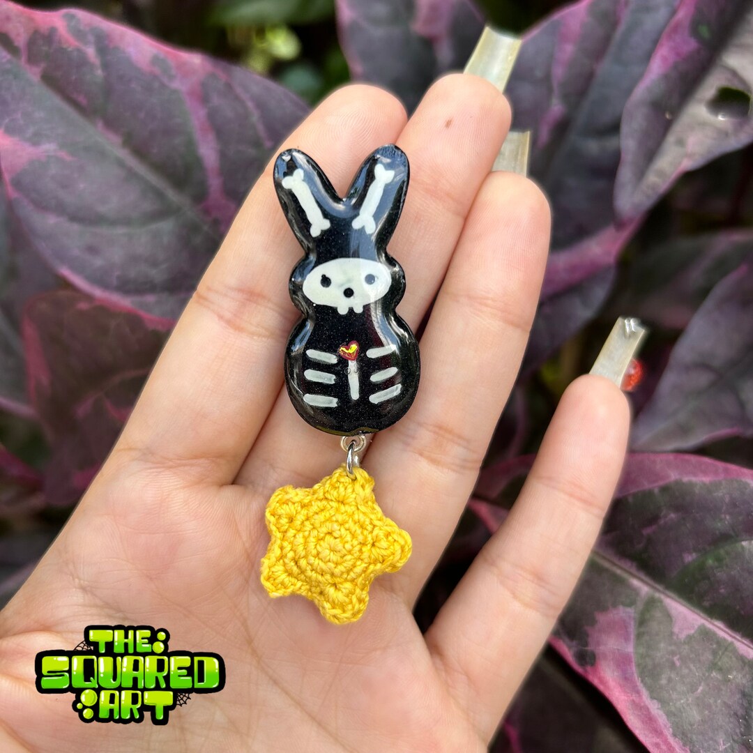 Peeps Candy Gothic Bunny Resin Pin Buttons, Skull Glows in the Dark ...