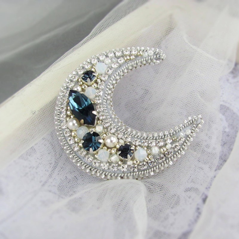Crescent Moon Brooch - Etsy