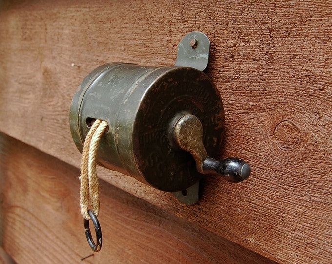 Green Clothesline Reel, Lowell Clothes Line Holder, Kitchen Drying Line ...