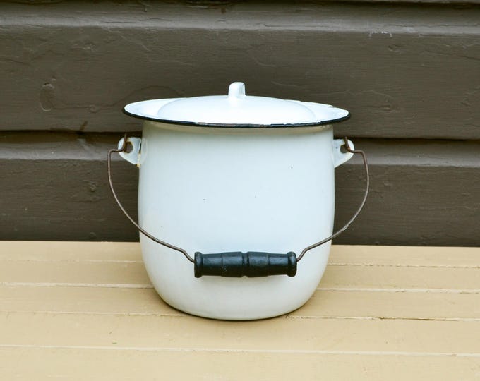 White Enamelware Pail With Lid, Vintage White Enamel Bucket, Compost ...