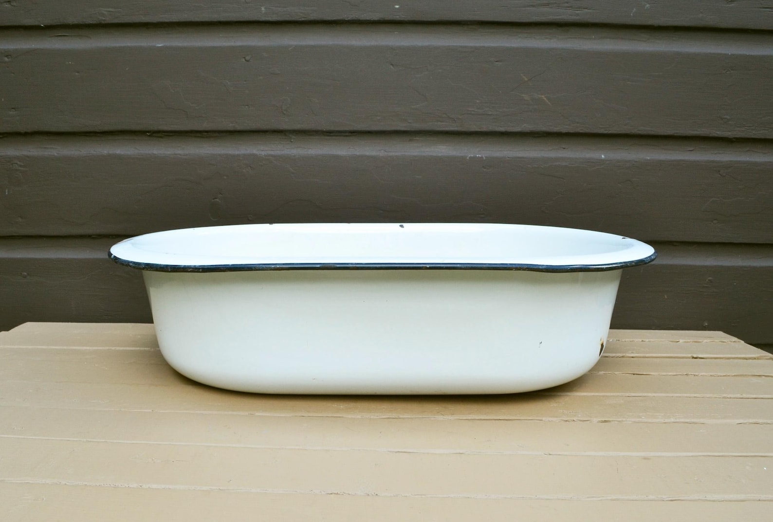 Large Chipped Enamel Baby Bath Tub, Vintage 28" White Enamel Wash Basin ...