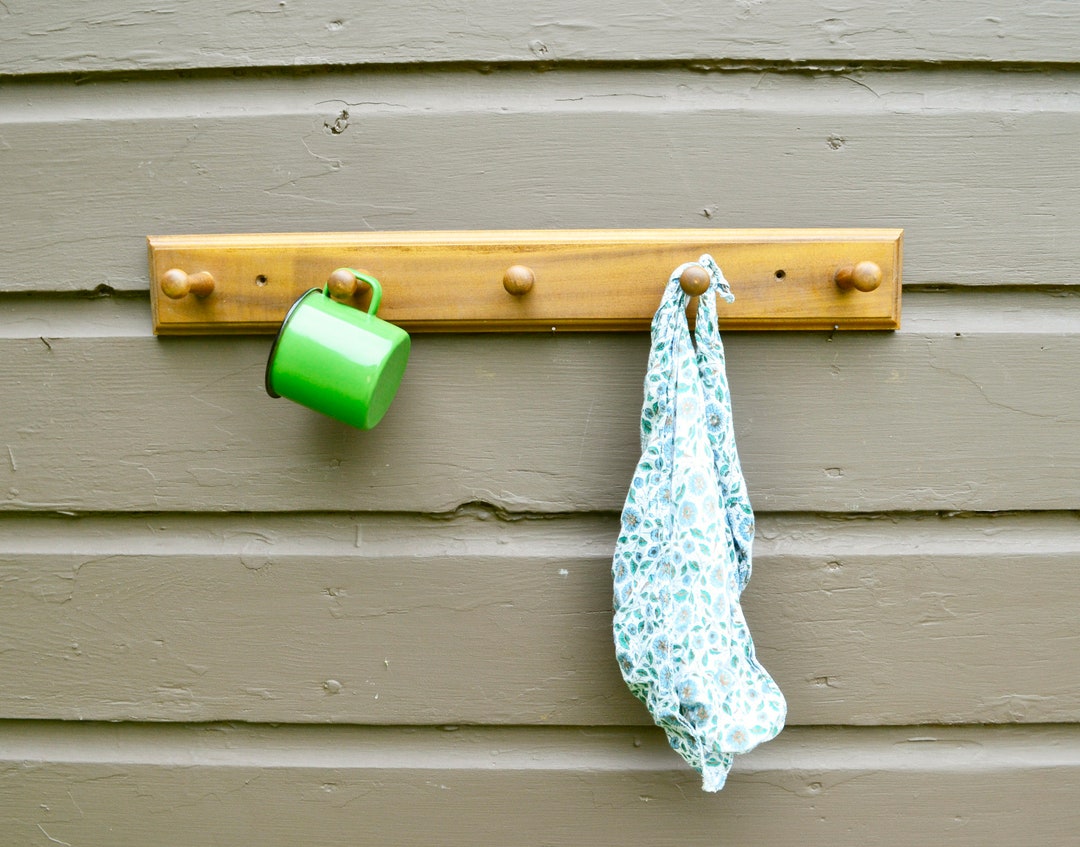 Wooden Peg Rack, Cottage Coat Rack, Vintage 5 Peg Rack - Etsy