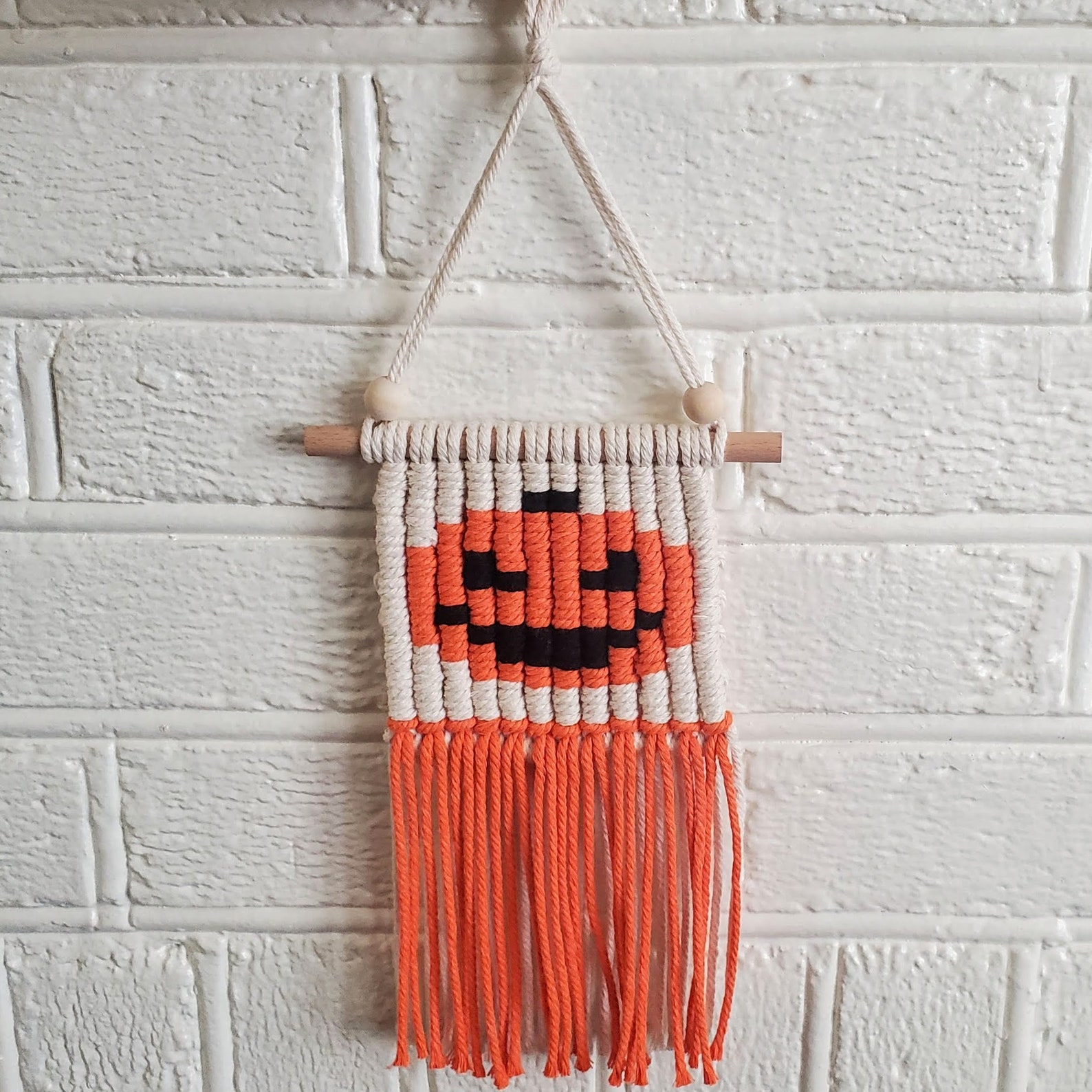 Halloween Jack O'lantern Pixel Art Macrame - Etsy