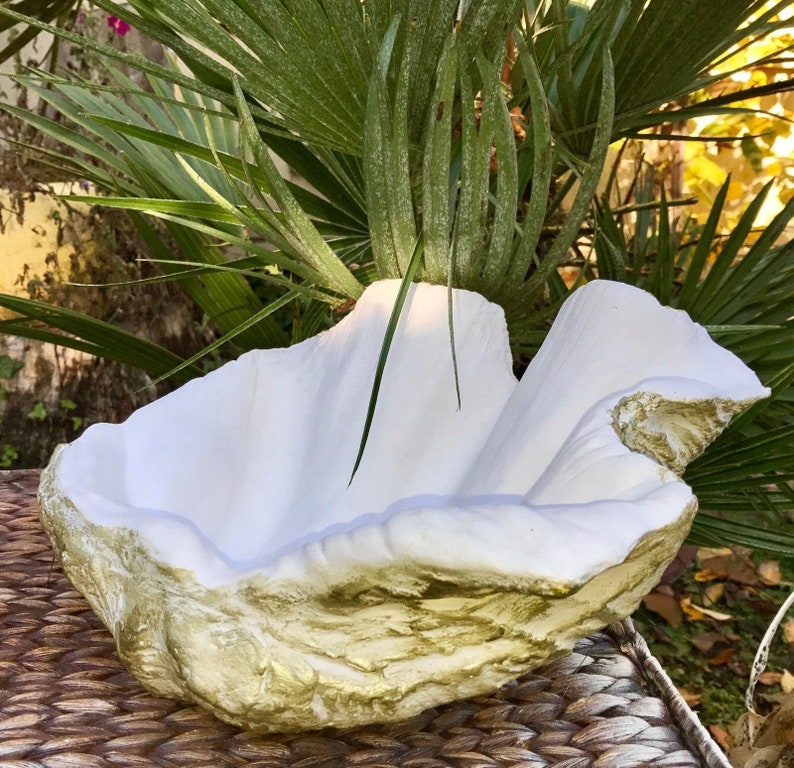 Small Gold Fleck Giant Clam Shell Sculpture Ornament Bowl Handmade for ...