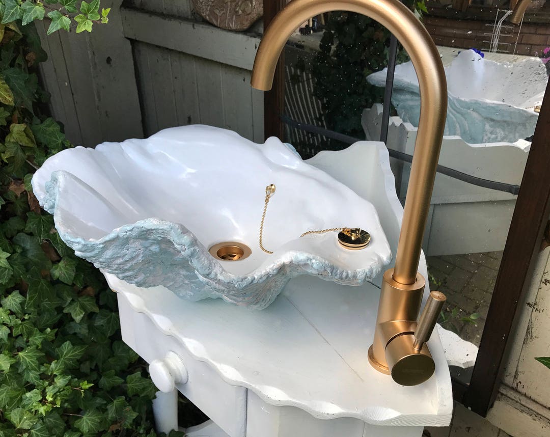 Small Clam Shell Bathroom Sink Wash Basin Bowl Vessel Counter Top ...