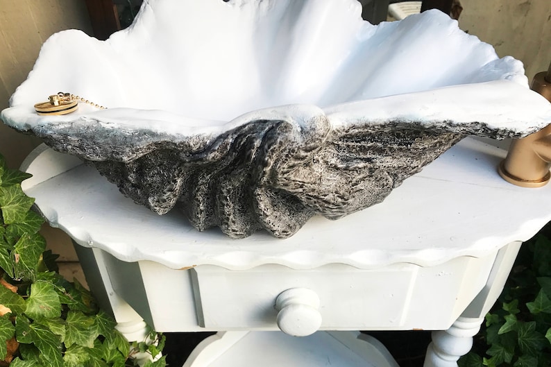 Small Clam Shell Bathroom Sink Wash Basin Bowl Vessel Counter Top ...