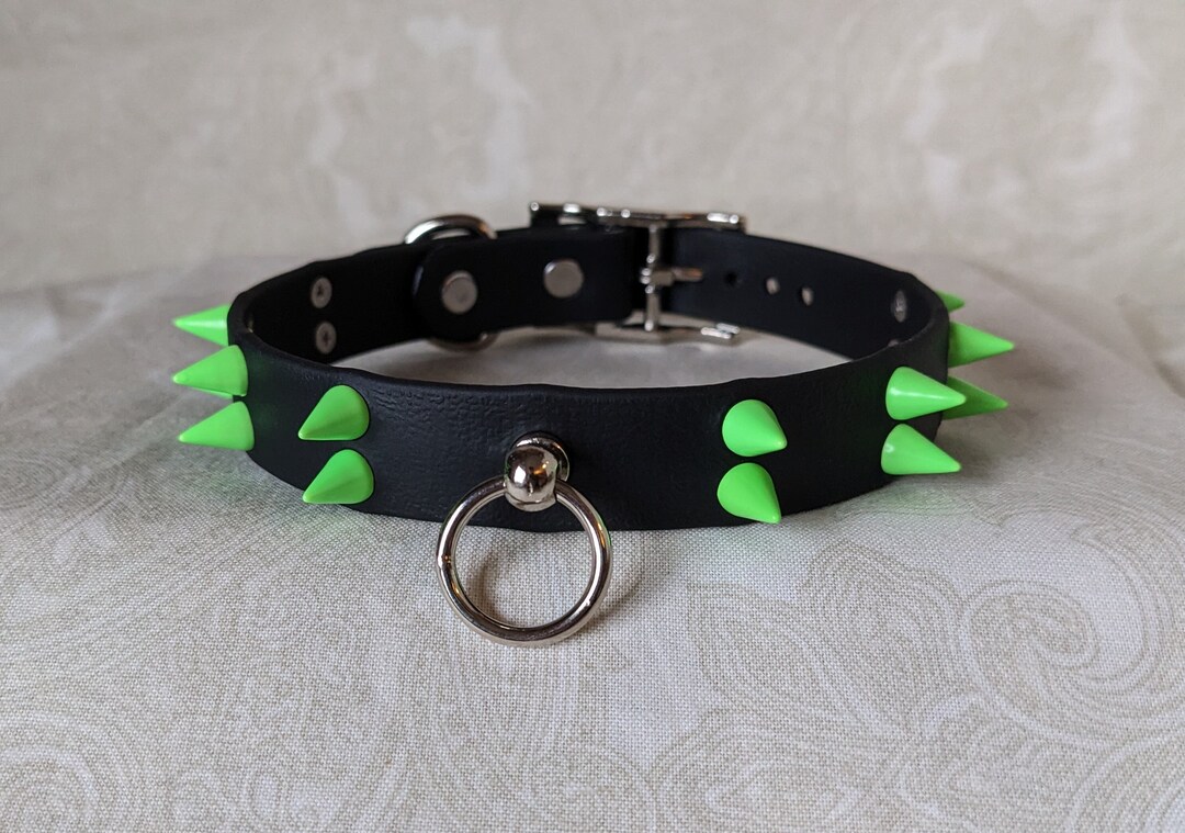 3/4" Black W/ Stacked Neon Green Spikes | Durable and Comfortable ...