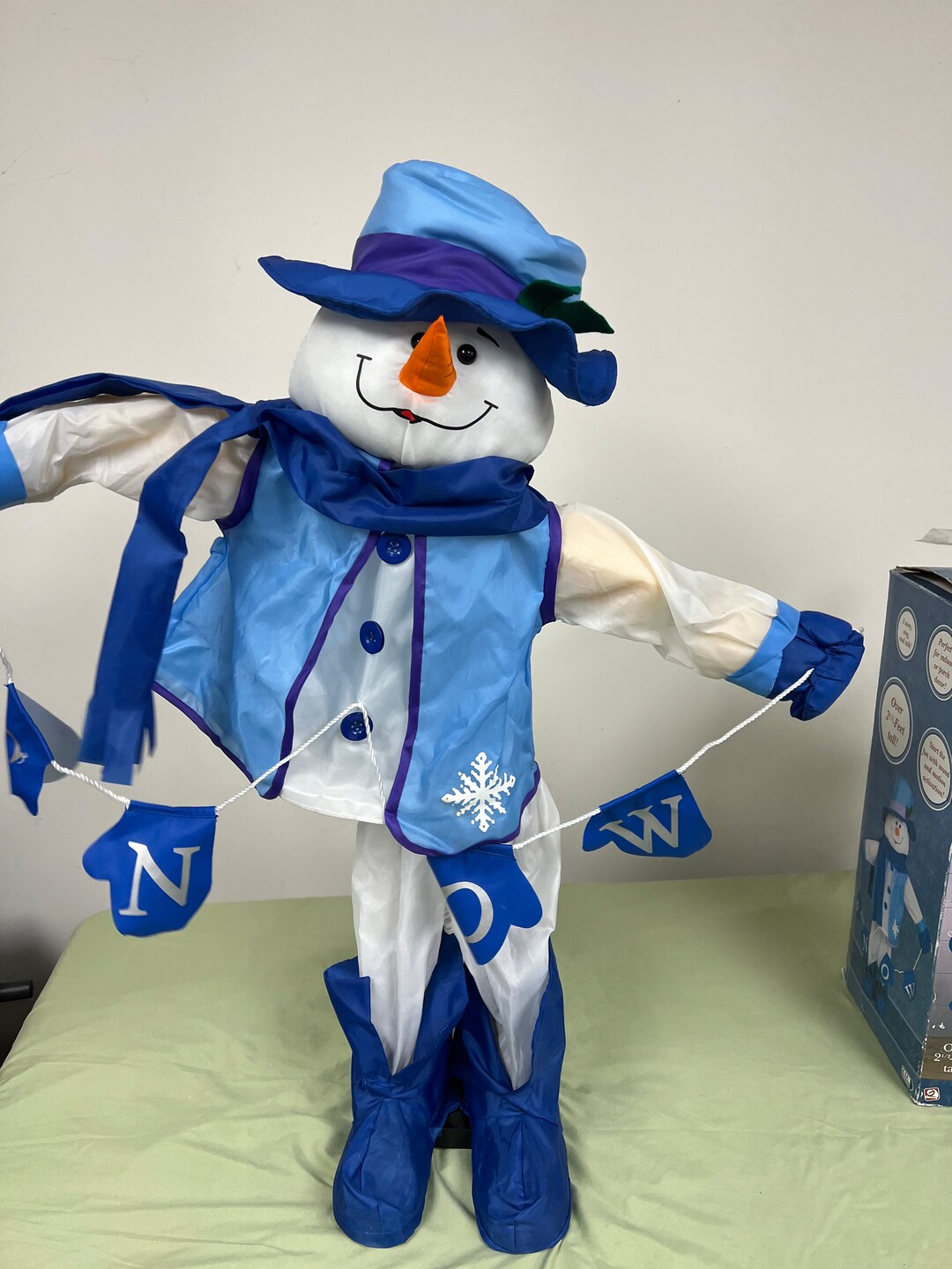 Vintage Gemmy Holiday Friends Snowman Musical Animated Sways and Sings ...