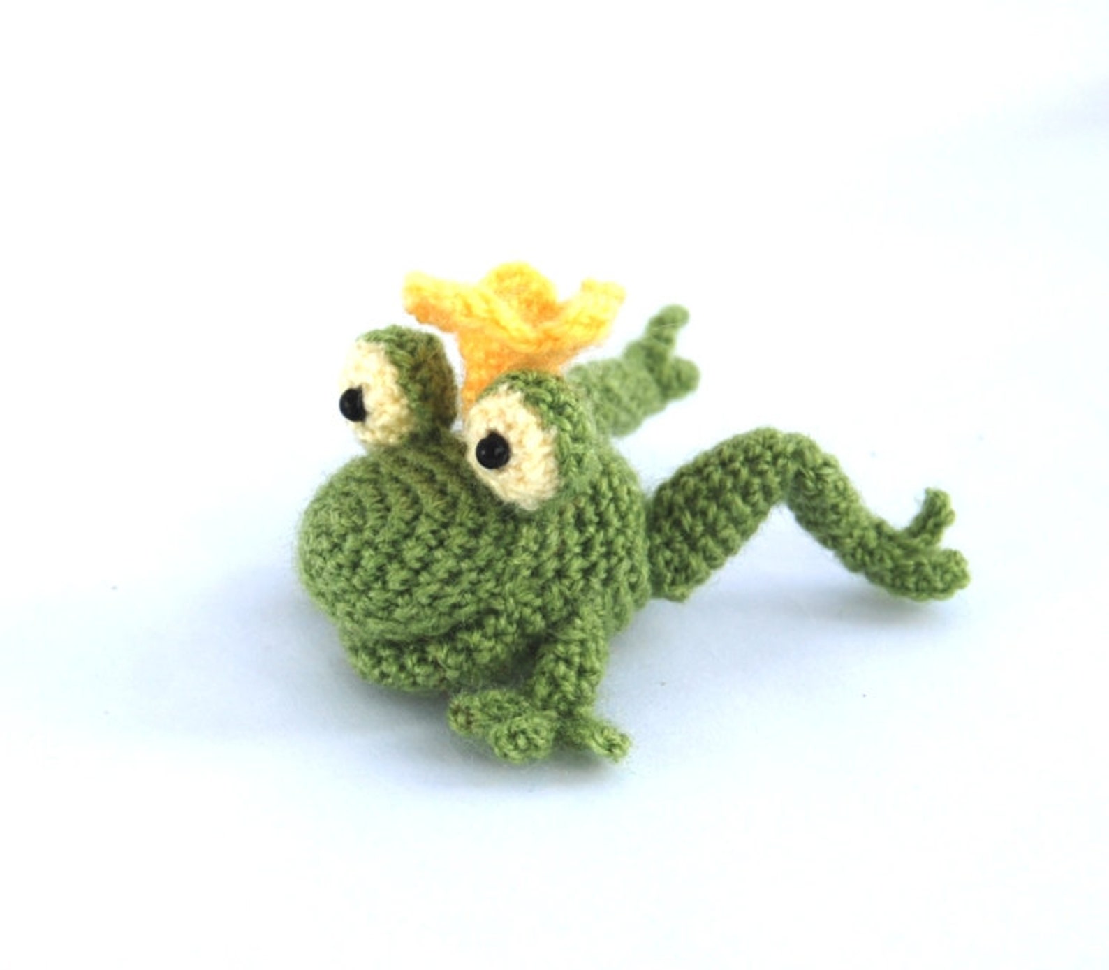 Crochet Frog, Miniature Frog King, Kiss the Frog, Funny Animal Gift ...