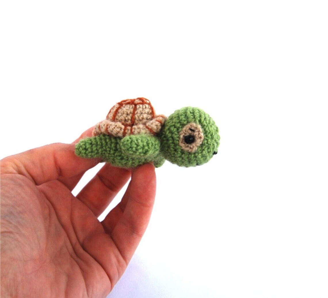 Crochet mini turtle, amigurumi miniature turtle, little stuffed tiny ...