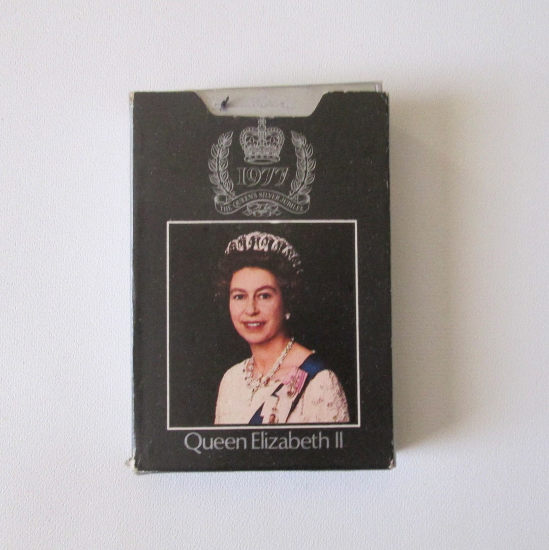 Silver Jubilee Playing Cards Queen Elizabeth II Coeur Playing Cards ...