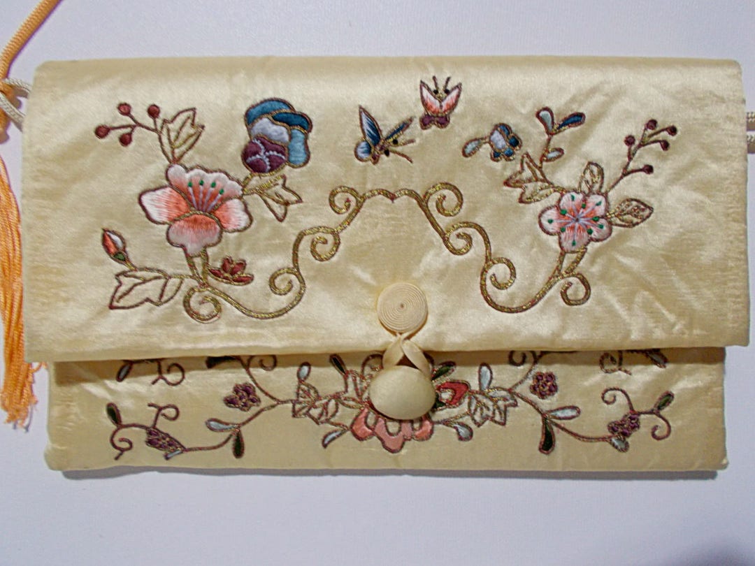 Chinese Silk Purse Gold Asian Embroidery Yellow Silk Purse Frog Button ...