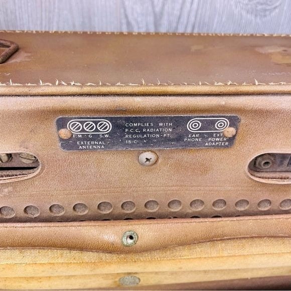 Vintage General Electric GE World Monitor P-990A 17 Transistor 5 Band ...