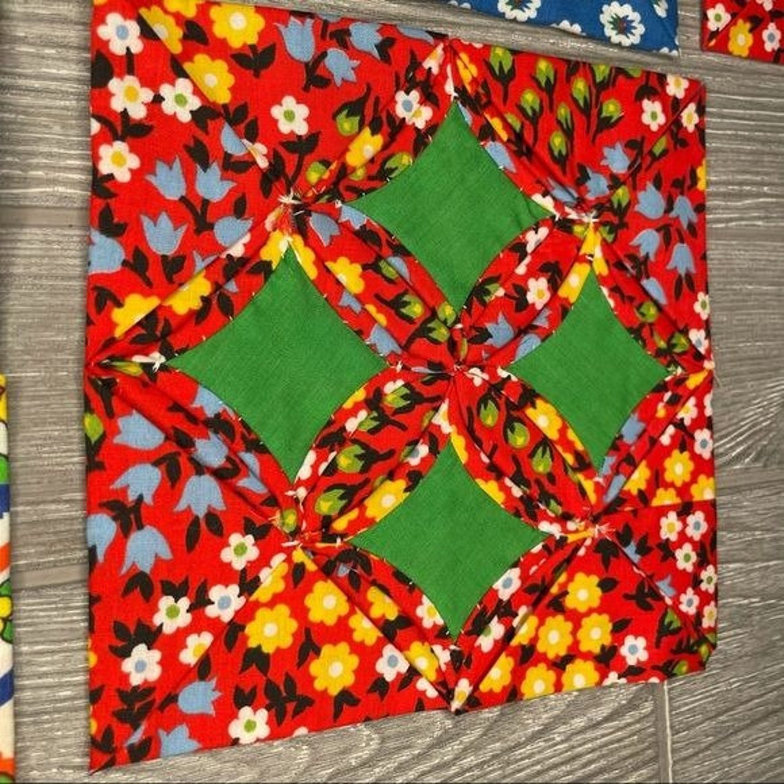 22 Vintage Hand Sewn Cathedral Window Quilt Squares Floral Patterns ...