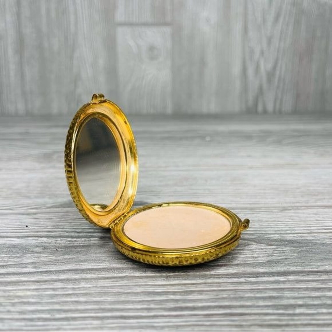 Vintage Revlon Compact 2” Pressed Powder Touch and Glow Translucent ...