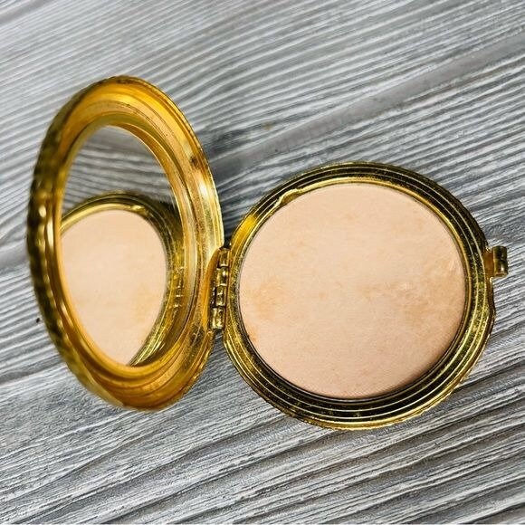 Vintage Revlon Compact 2” Pressed Powder Touch and Glow Translucent ...