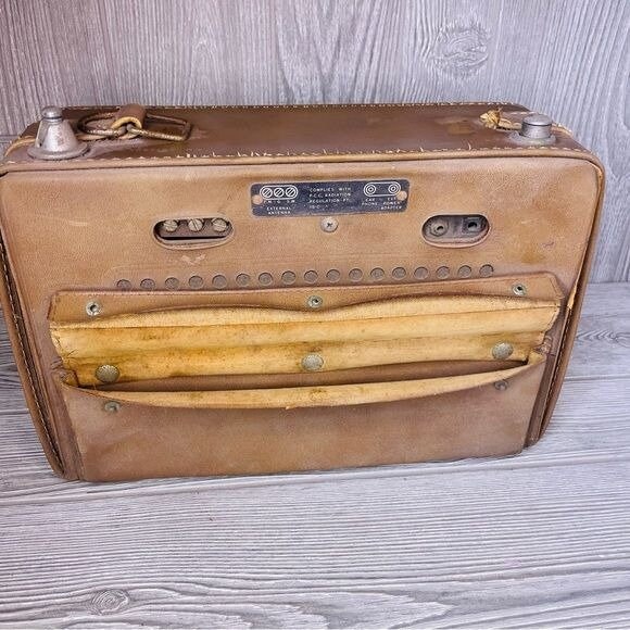 Vintage General Electric GE World Monitor P-990A 17 Transistor 5 Band ...