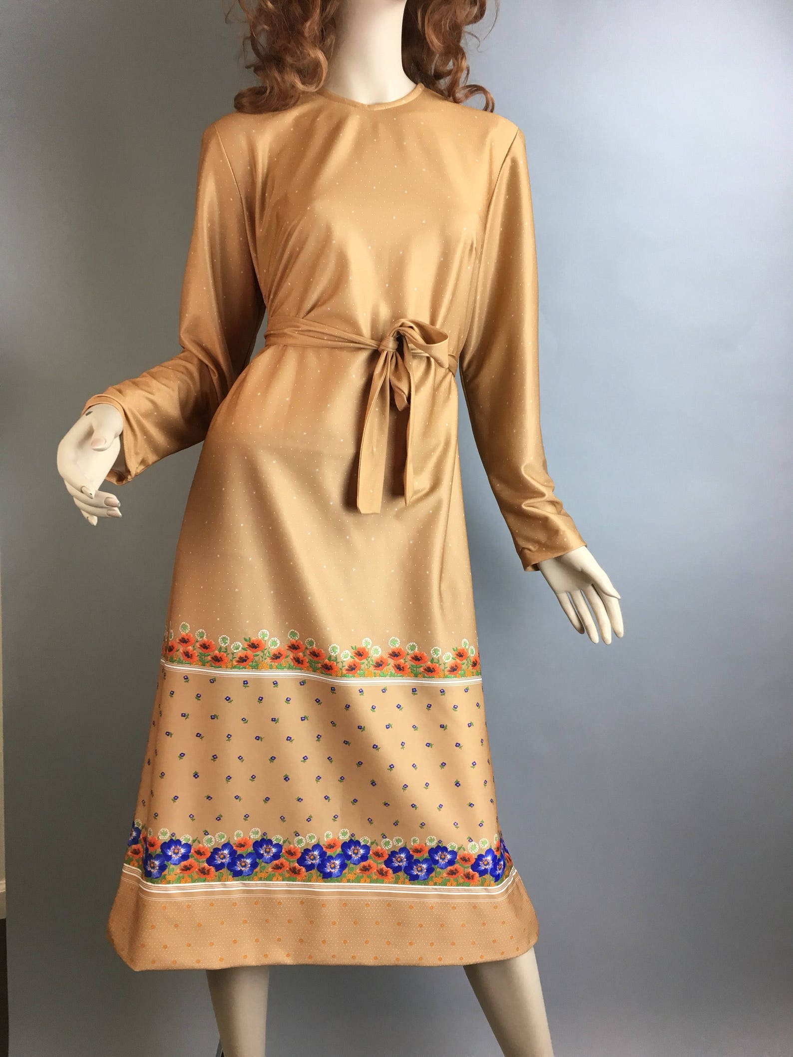 Vintage 70s Dress// 70s Day Dress// Deadstock Beige Dress Blue Poppies ...
