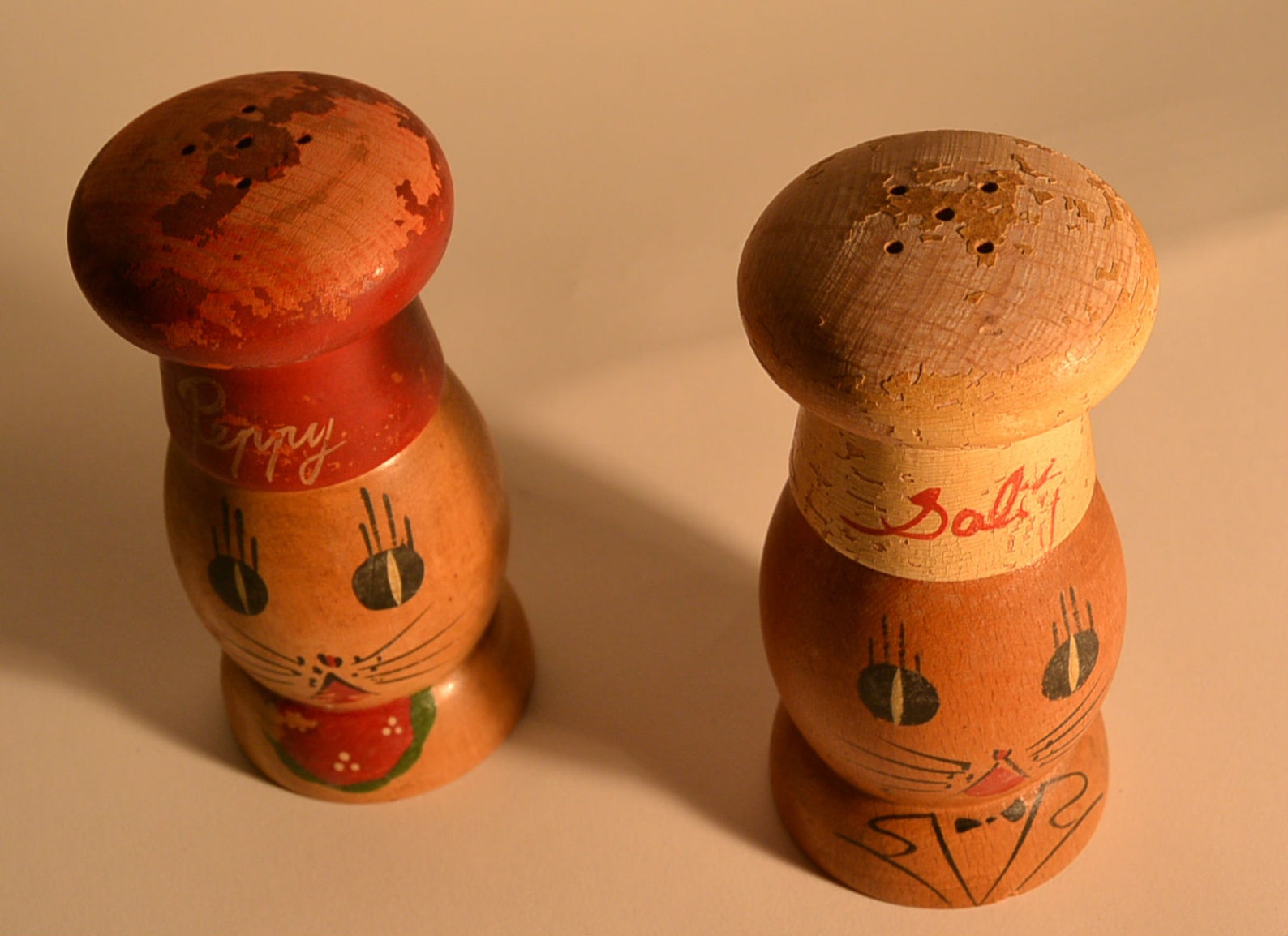 Vintage Salt and Pepper Shakers // 50s Bunny Rabbit Salt and - Etsy