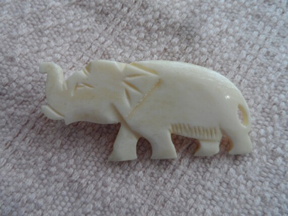 Celluloid faux ivory Elephant 1940s cute lapel pin or… - Gem