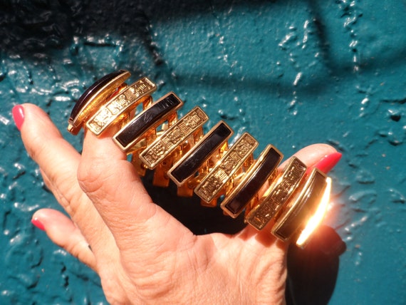 1960s metal expanding bracelet, Asian design and blac… - Gem