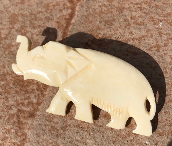 Celluloid faux ivory Elephant 1940s cute lapel pin or… - Gem