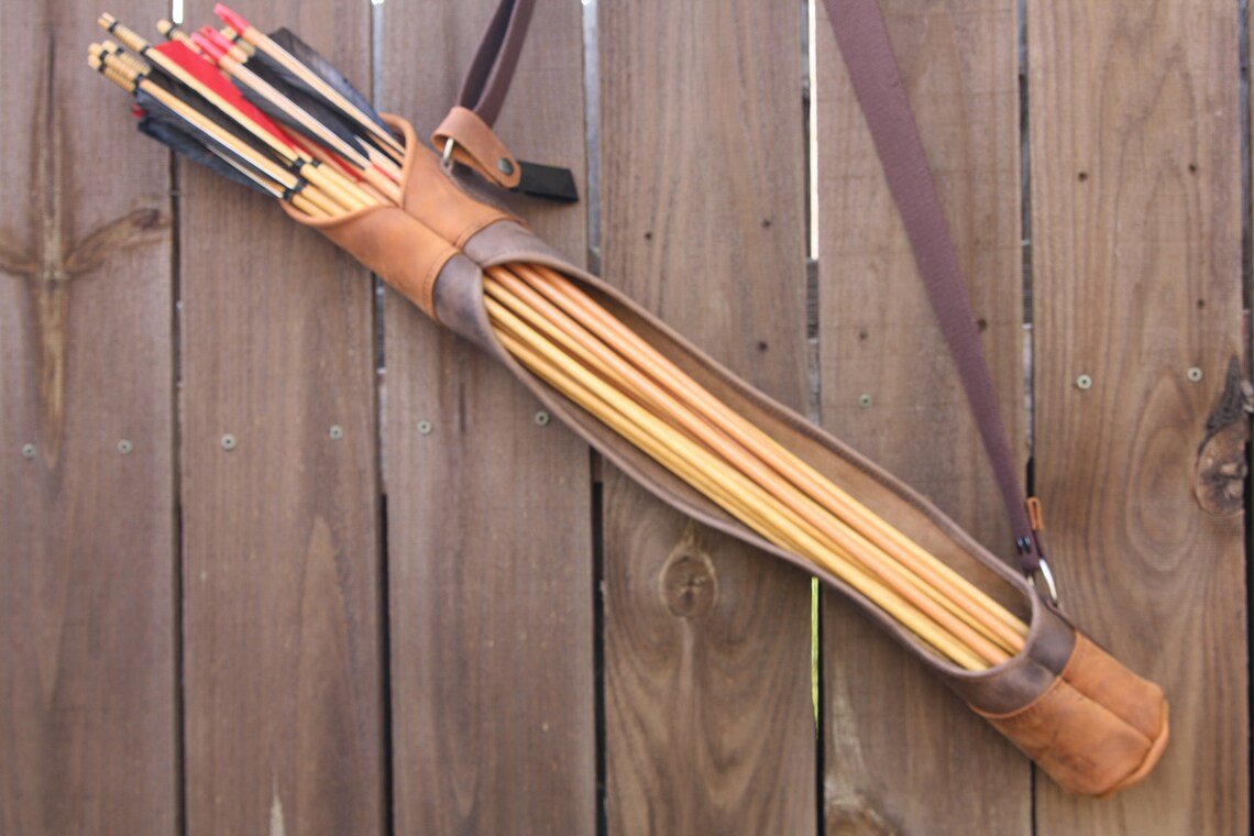 Large Dark Brown Two-Tone Leather Quiver RIGHT draw back | Etsy