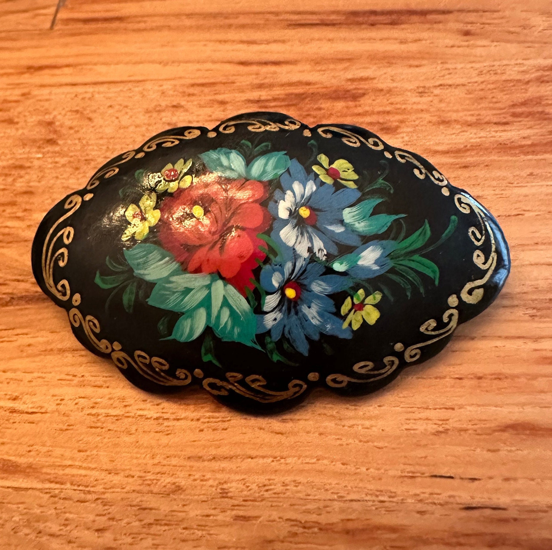 Vintage Russian Lacquered Brooch - Etsy