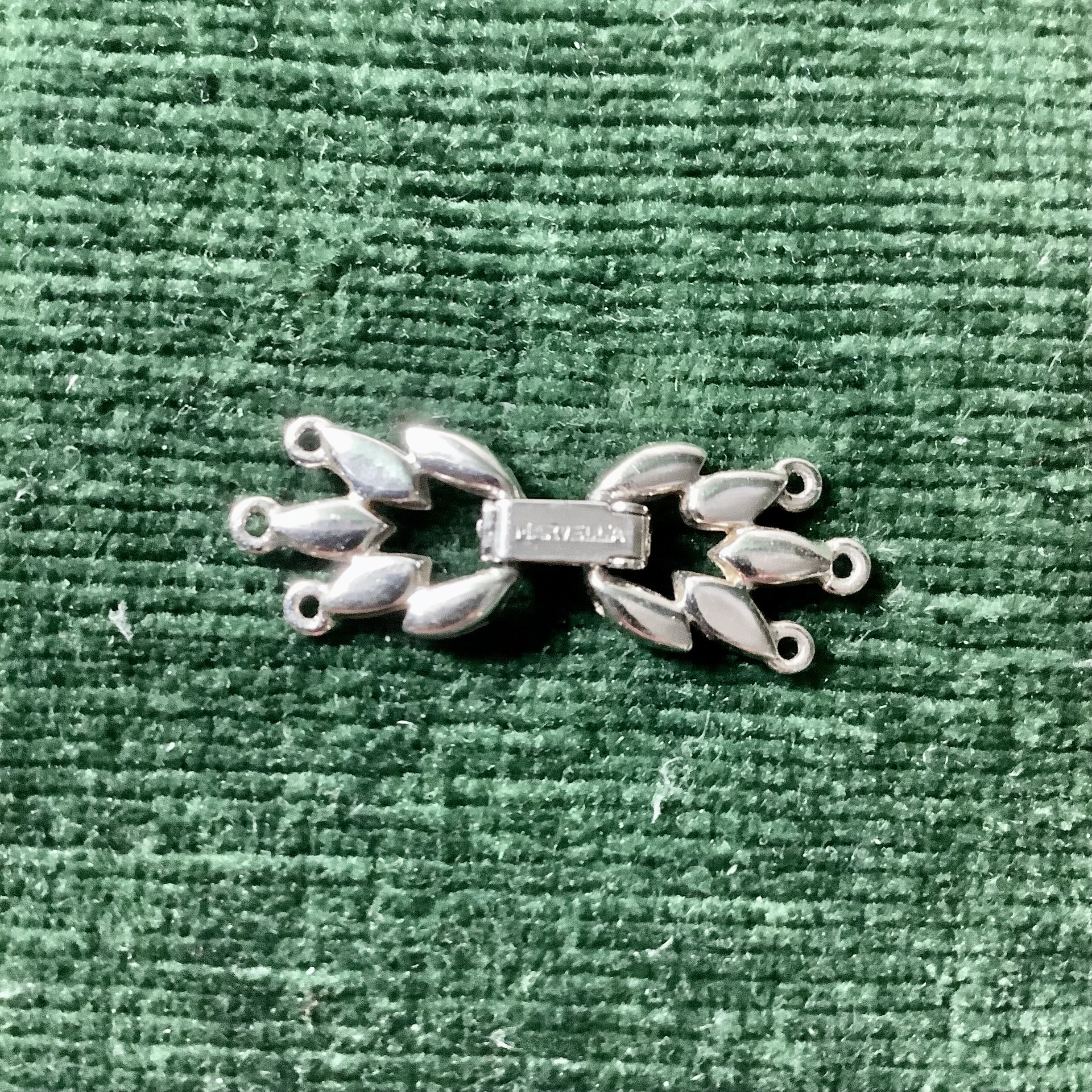 This is the One You Want When You “clutch Your Pearls” . A Very Lovely ...