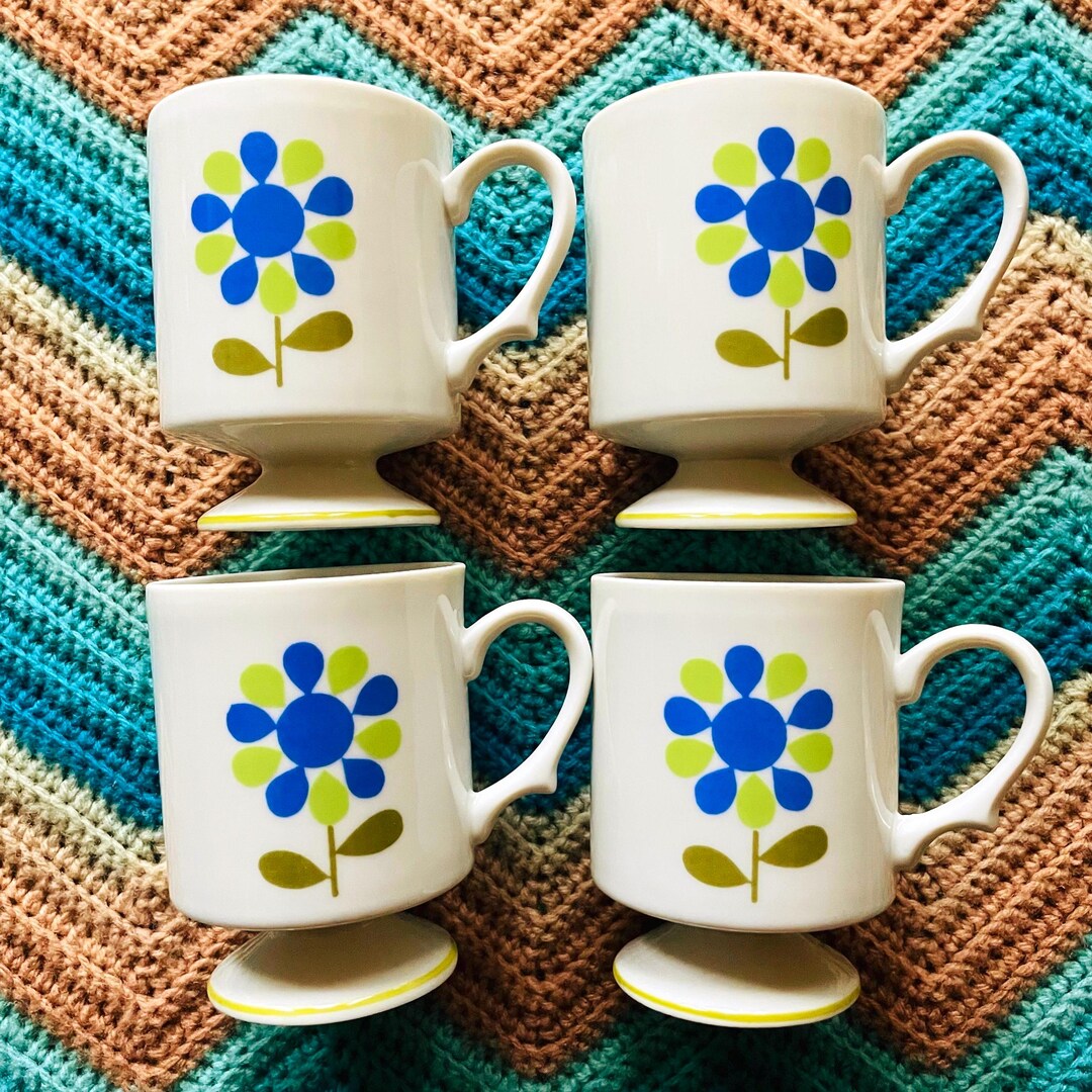 Vintage 60s Ceramic Daisy Teacup Set: Groovy Tulip Base Mugs - Etsy
