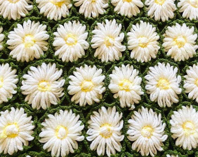 Vintage *AS IS* 60's/70's Lap Afghan Daisy Crochet Granny Blanket ...