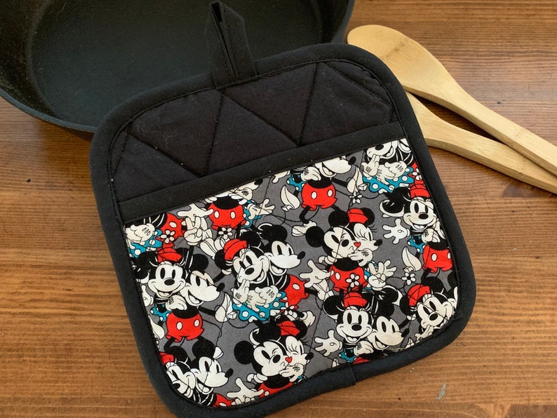 Mickey and Minnie Mouse Pot Holder/hot Pads/oven Mitt - Etsy
