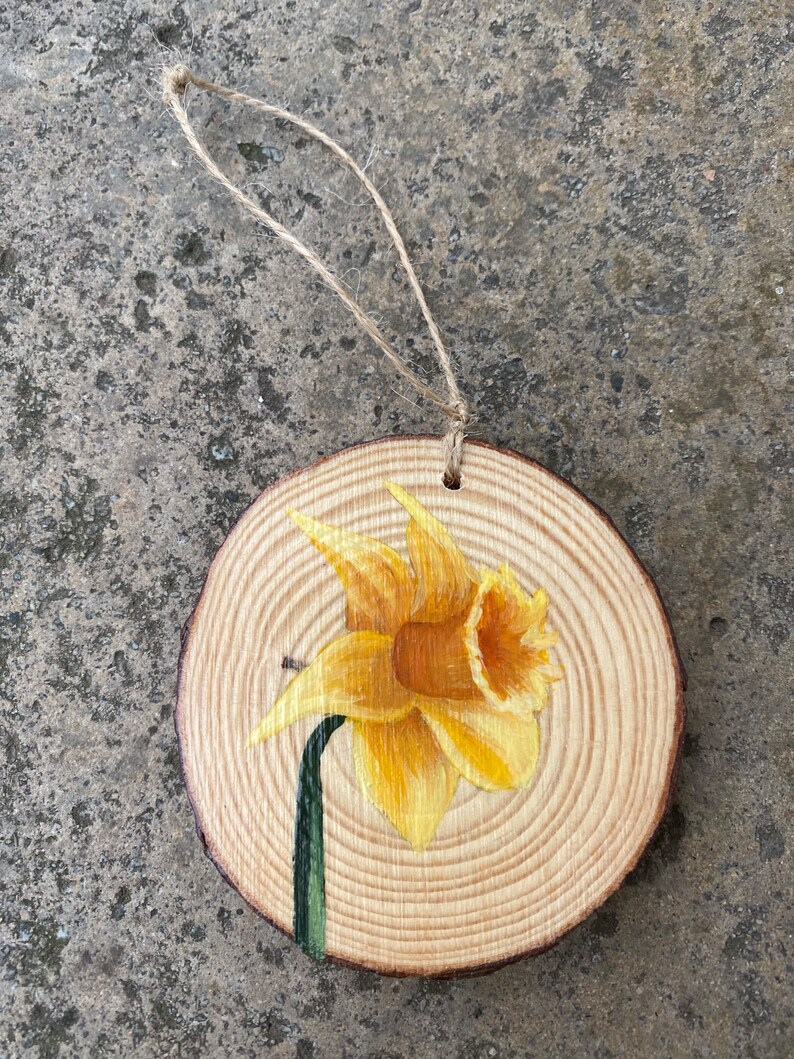 Daffodil Hanging Slice, Hand Painted Wooden Slice, March Birth Flower ...