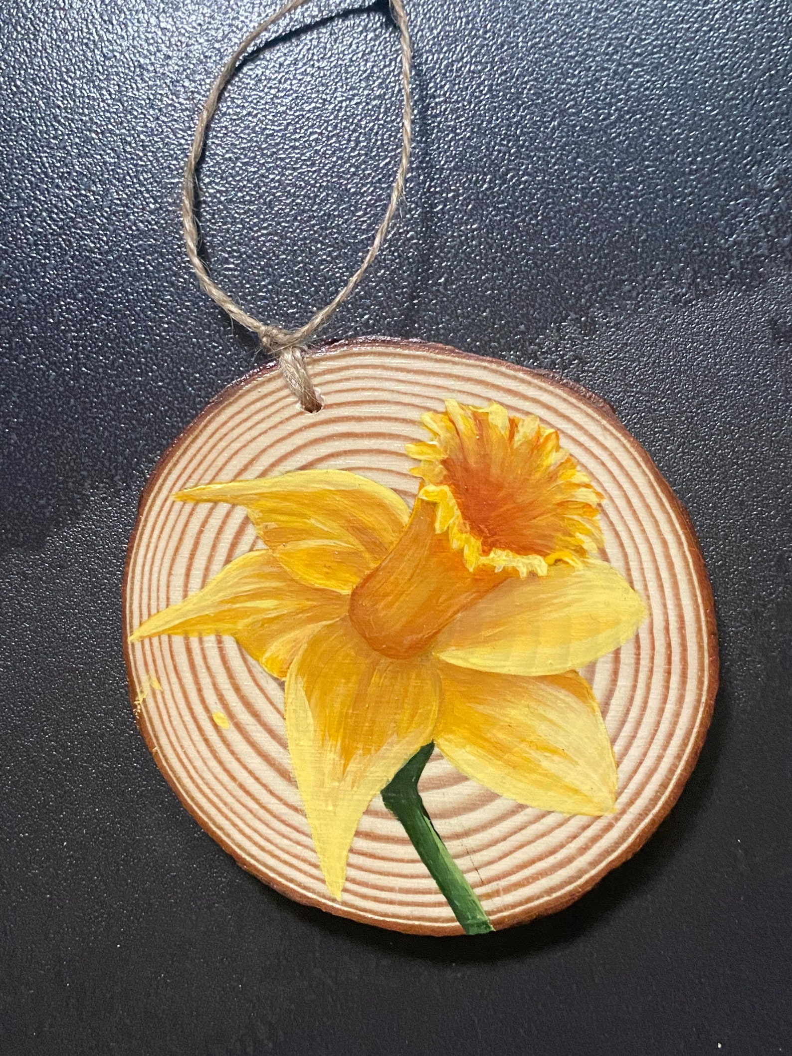 Daffodil Hanging Slice, Hand Painted Wooden Slice, March Birth Flower ...