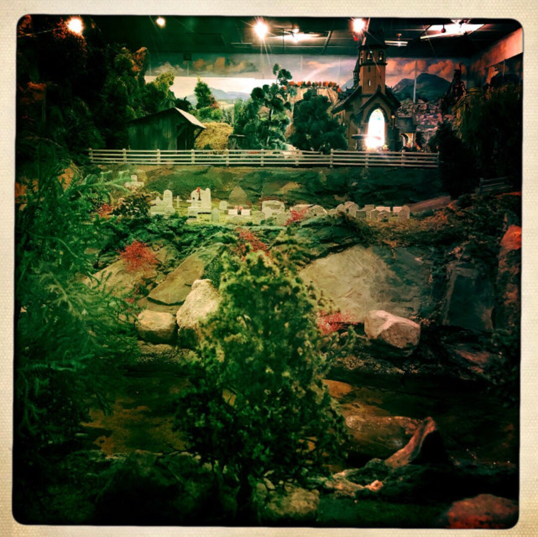 Mini Cemetery Scene Photo Print Diorama Tombstone Graveyard Headstone ...