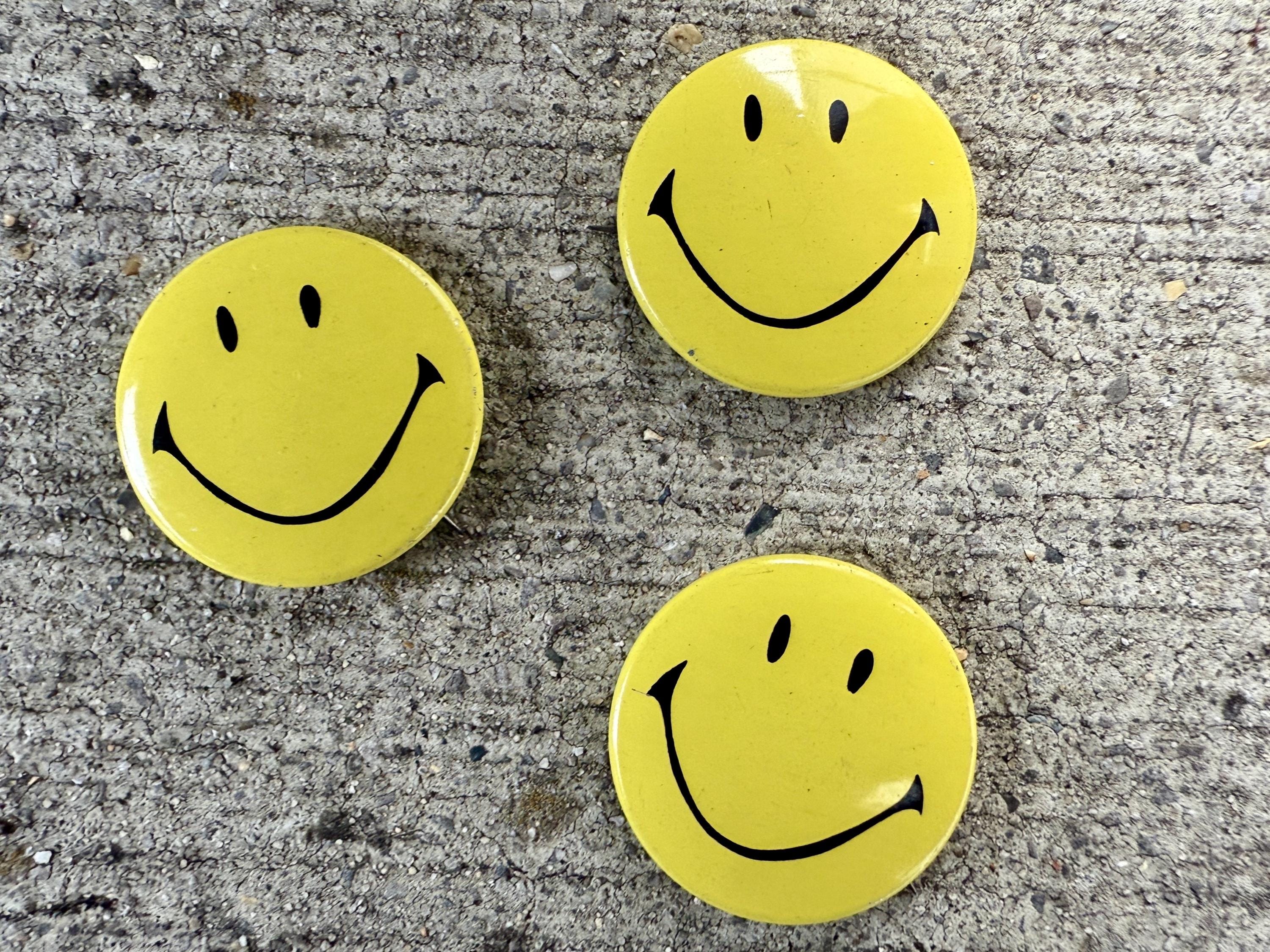 Vintage Smiley Face Button Set (3) - Etsy
