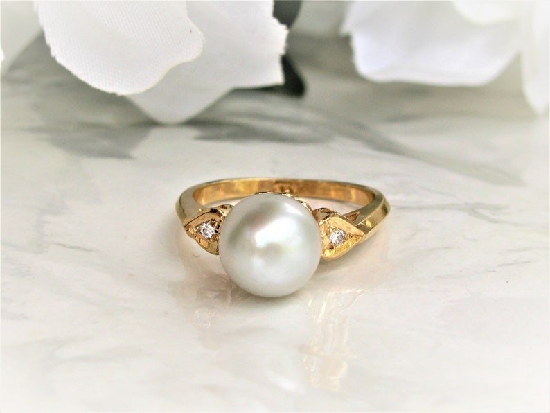 Romantic Pearl & Diamond Ring 14KP Gold Heart Motif | Etsy