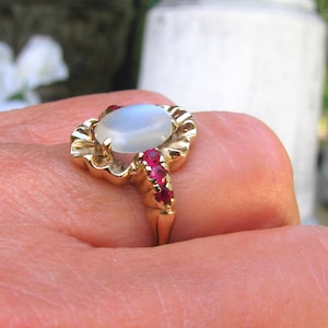 Vintage Oval Cabochon Moonstone and Ruby Ring Unique Alternative Engagement Ring 14K Yellow Gold ...