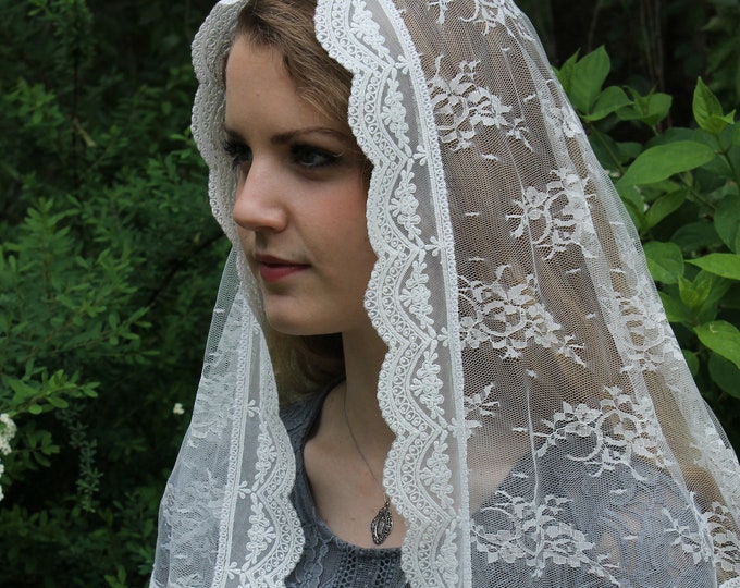 Evintage Veils~ Traditional Cream White Chantilly Lace Vintage Inspired ...