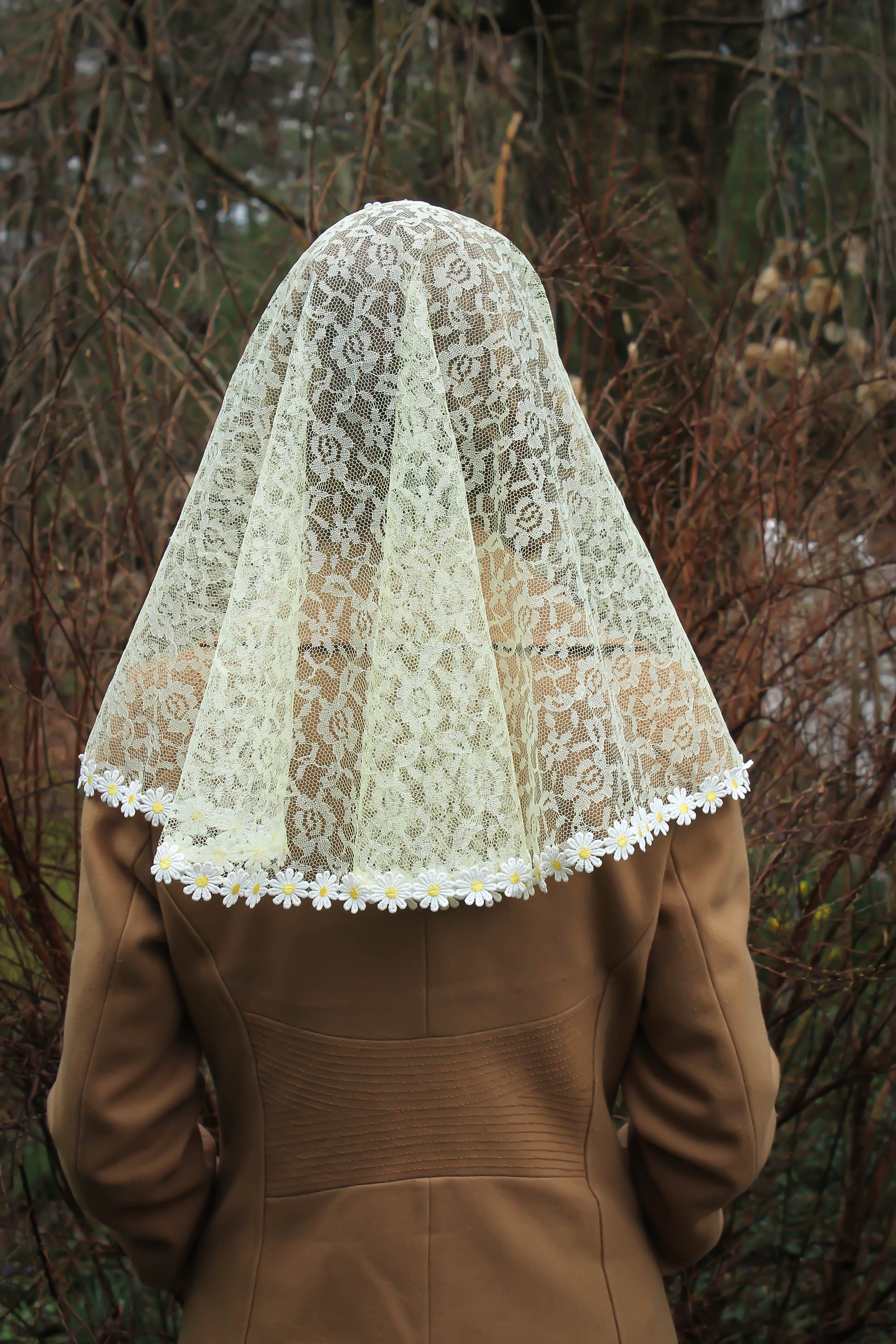 Evintage Veils~Sunshine Yellow Daisy Chain Lace Chapel Veil Mantilla D ...