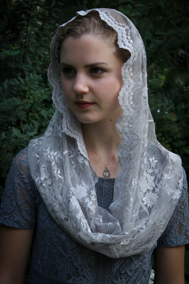 Evintage Veils~ready TO SHIP Chantilly Lace Infinity Veil Seven Colors ...