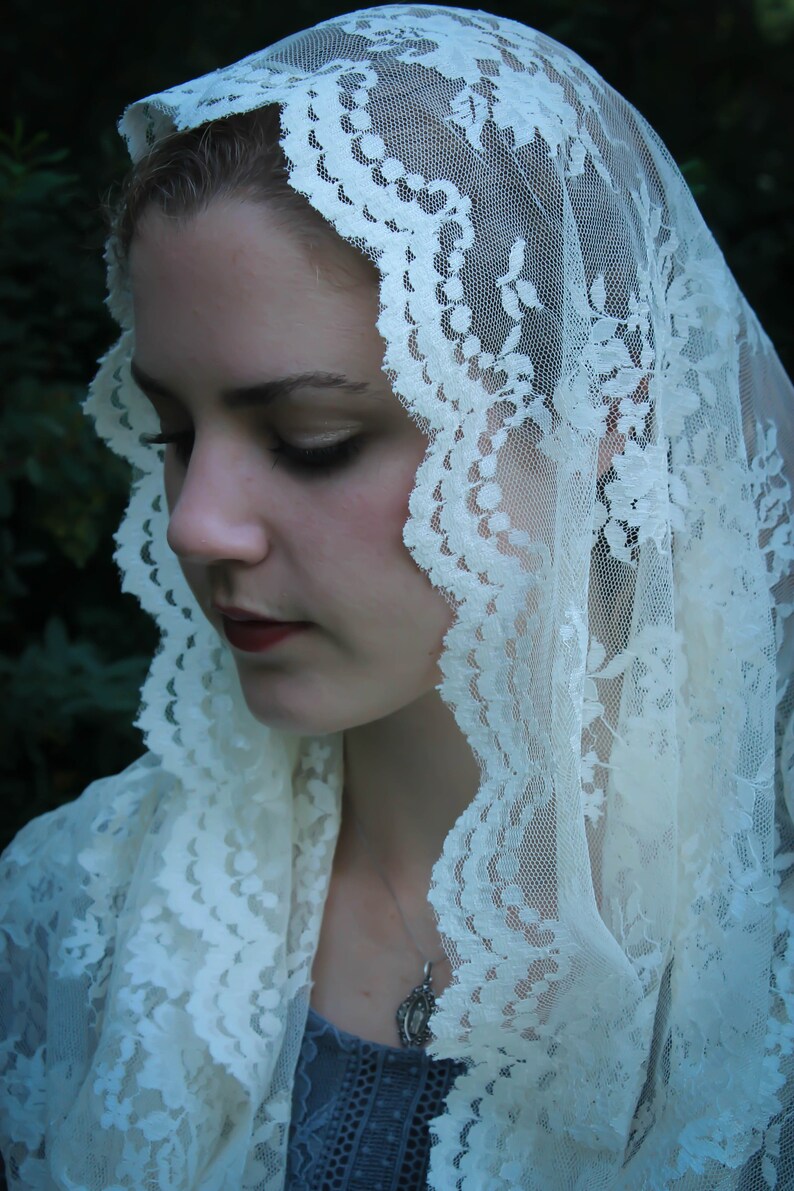 Evintage Veils~ready TO SHIP Chantilly Lace Infinity Veil Seven Colors ...