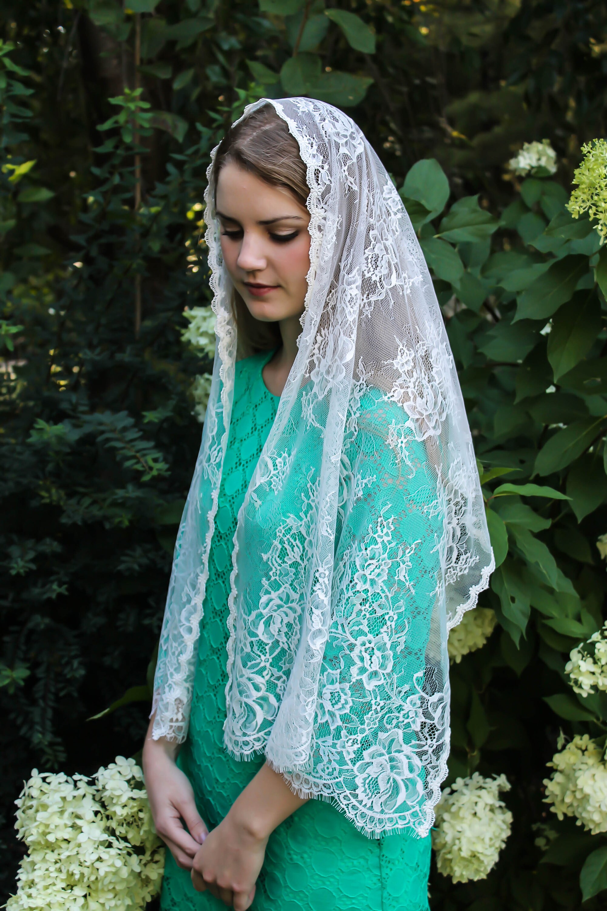 Evintage Veils~ White Spanish Floral Vintage Inspired Lace Chapel Veil ...