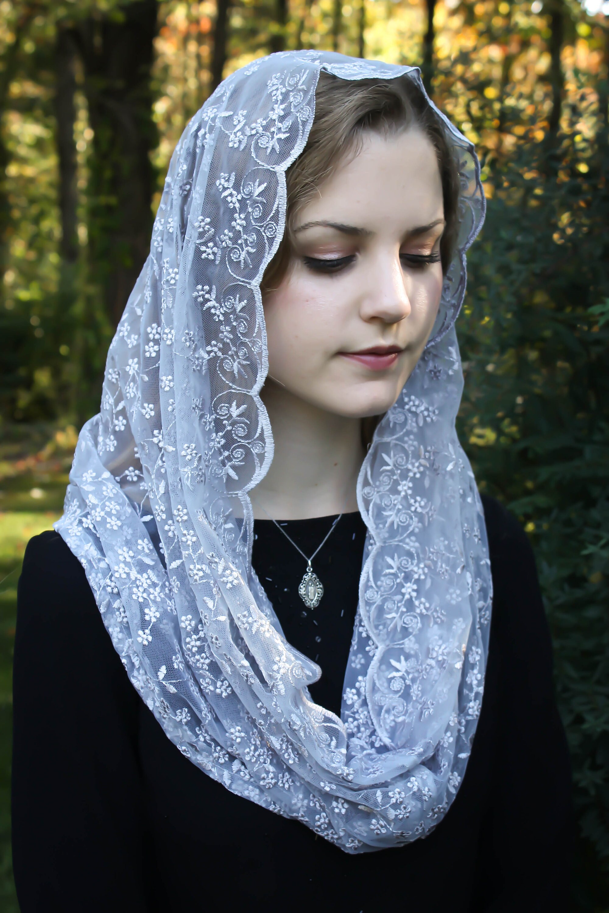 Evintage Veils~ Queen of Peace Soft Silver Gray Embroidered Lace Chapel ...